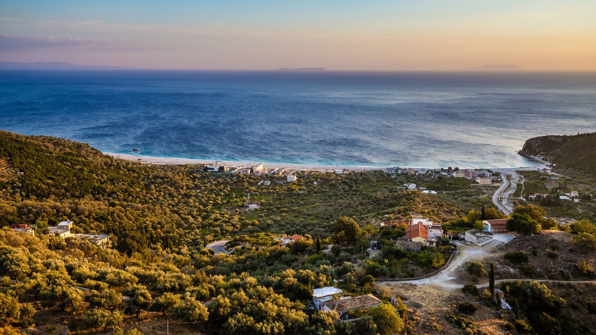 Bari - Vlora: Bilete de feribot, prețuri și orare